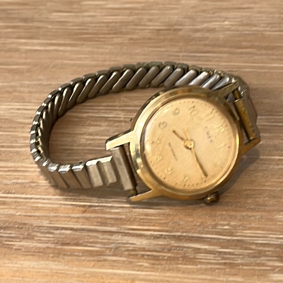 Timex | Accessories | Vintage Timex Ladies Gold And Silver Tone Stretch ...